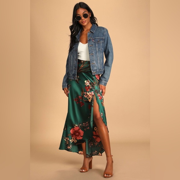 Lulus | Skirts | Superbly Stunning Emerald Green Floral Print Satin ...